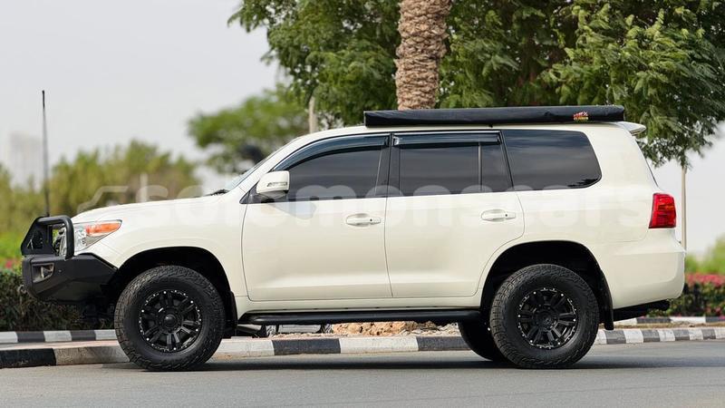 Buy import toyota land cruiser white car in honiara in guadalcanal ...
