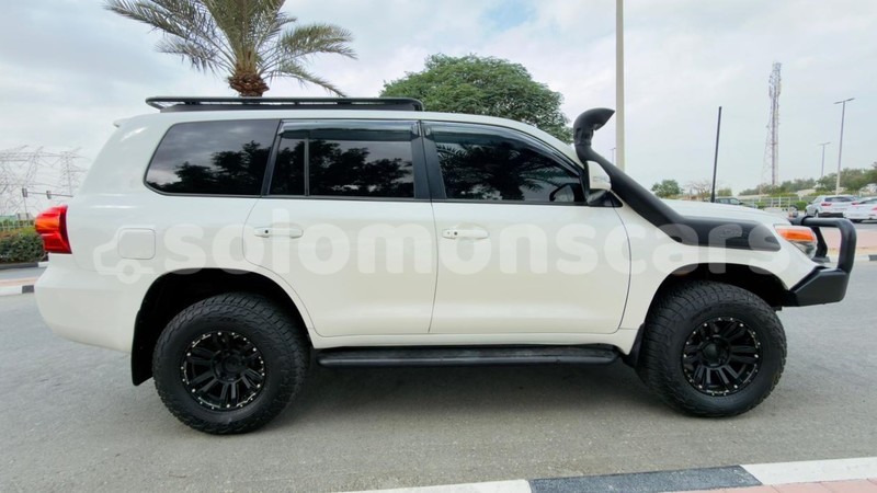 Buy import toyota land cruiser white car in honiara in guadalcanal ...